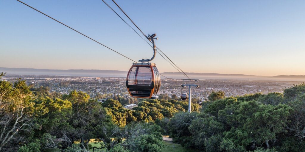 California Trail Gondola - Doppelmayr Grupo