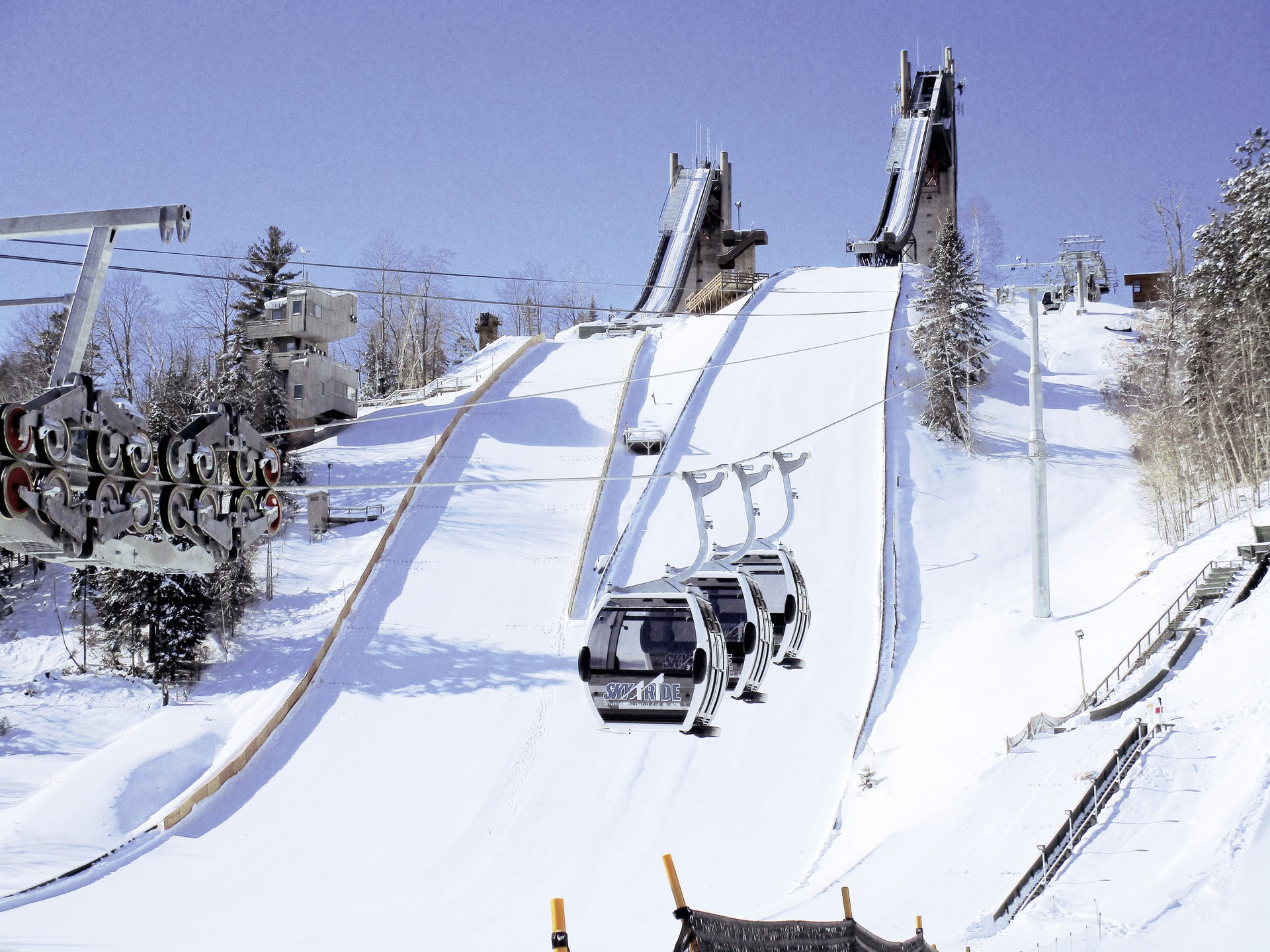 Reference Project 2x3x8-MGFP Skyride - Doppelmayr Group